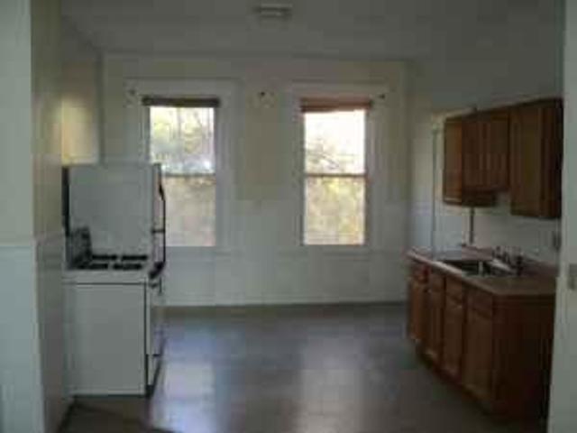 $625 / 1br Only $925 to Move In! Includes Ht Water Fitchburg