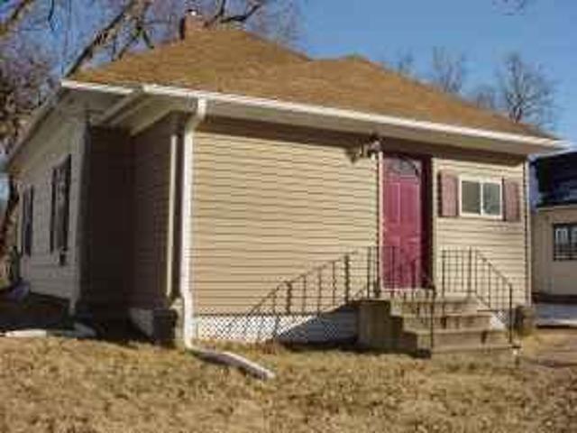 $625 / 2br 1bd&den house, near Van Dorn& Folsom 2908 sw 6 map