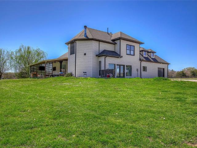 625 Country Oaks Ln, Greenville, TX 75401 | MLS #21208