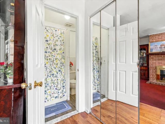 625 Coates Lane