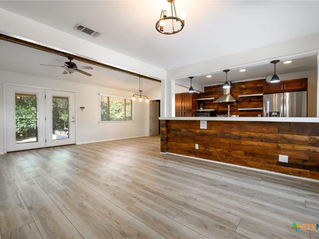 625 Creek Dr, New Braunfels, TX 78130 | MLS #599775 | Compass
