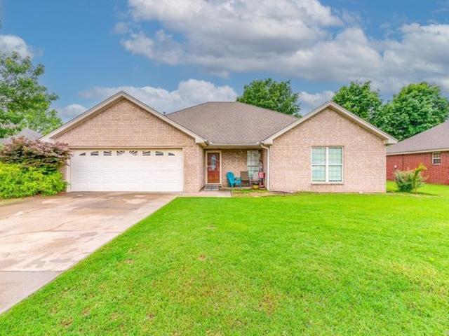 625 Blossom Ln, Trumann, AR 72472