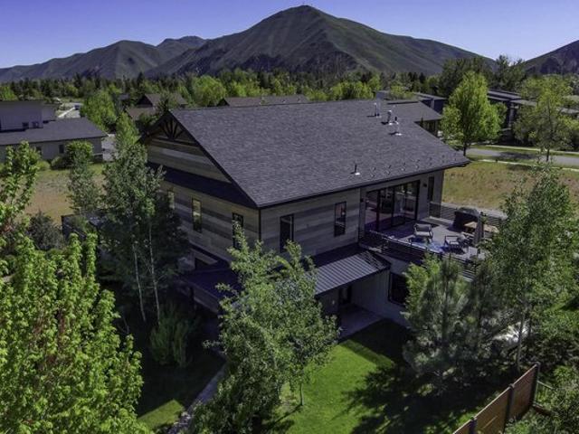 625 Docs Hickory Dr, Hailey, ID 83333