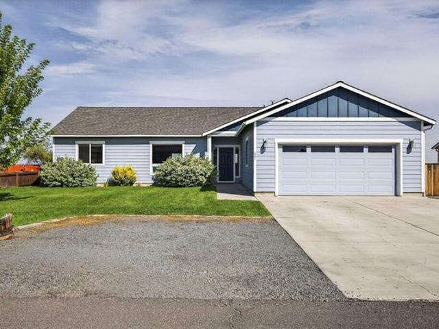 625 E A St, Culver, OR 97734