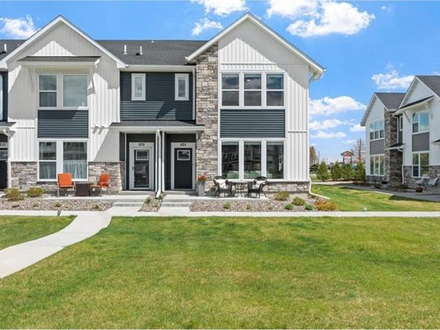 625 E Blossom Cir, Orono, MN 55356