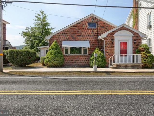 625 E Main St, Hegins, PA 17938