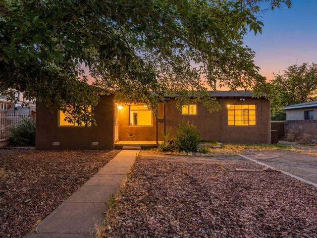 625 E Monroe St SE, Albuquerque, NM 87108
