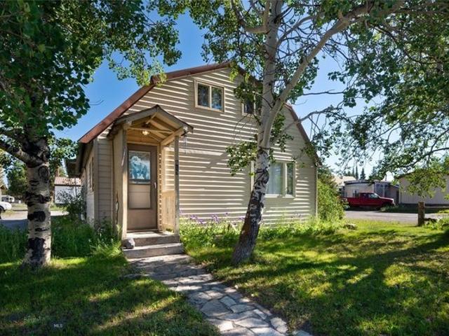 625 Firehole Ave, West Yellowstone, MT 59758