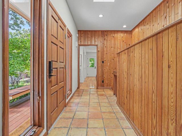 625 Kensington Drive