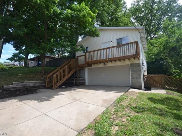 625 Hillman Rd, Akron, OH 44312
