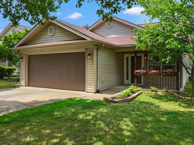 625 Hugging Bear Dr, Lexington, KY 40509