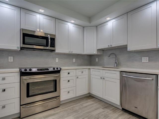 625 Oaks Dr, Unit 1007, Pompano Beach, FL 33069 | MLS #B26015 | Compass