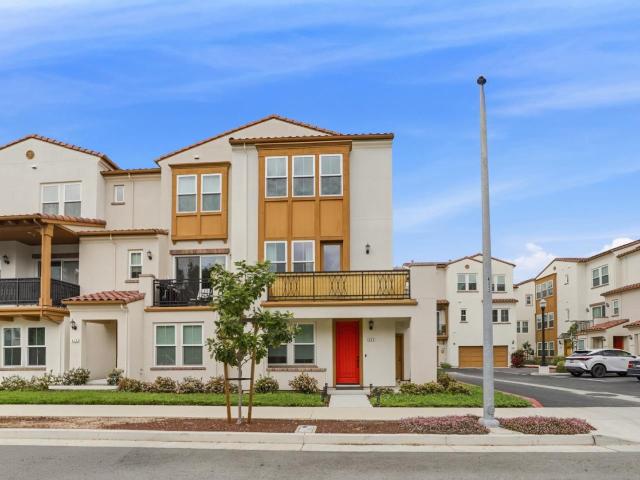 625 Los Castanos Dr, Morgan Hill, CA 95037 | MLS #ML82041 | Compass