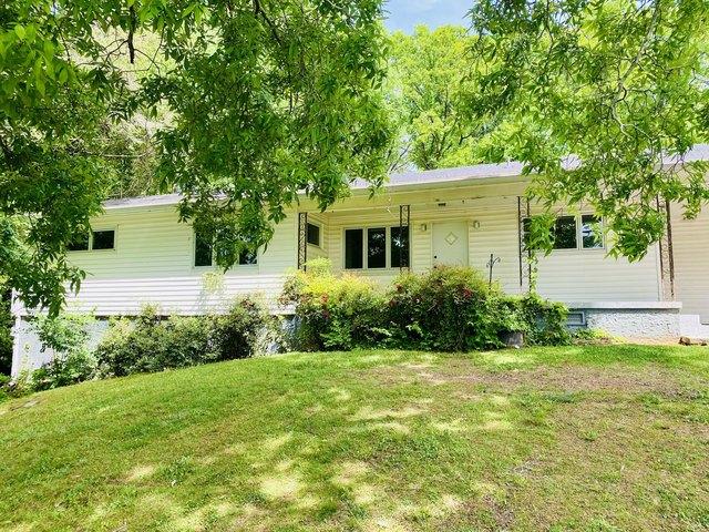 625 Mississippi Ave, Signal Mountain, TN 37377
