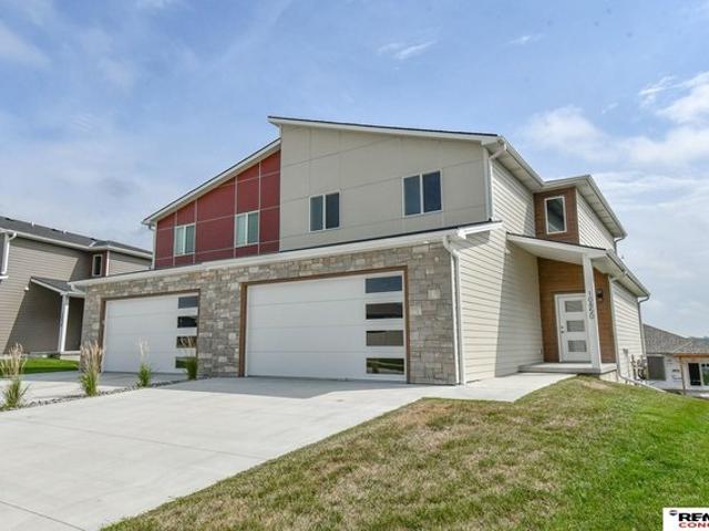 625 N 109th St, Lincoln, NE 68527
