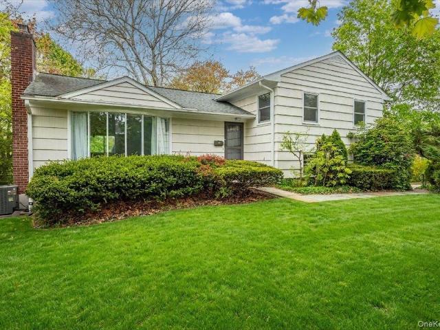 625 North St, White Plains, NY 10605 | MLS #985870 | Compass