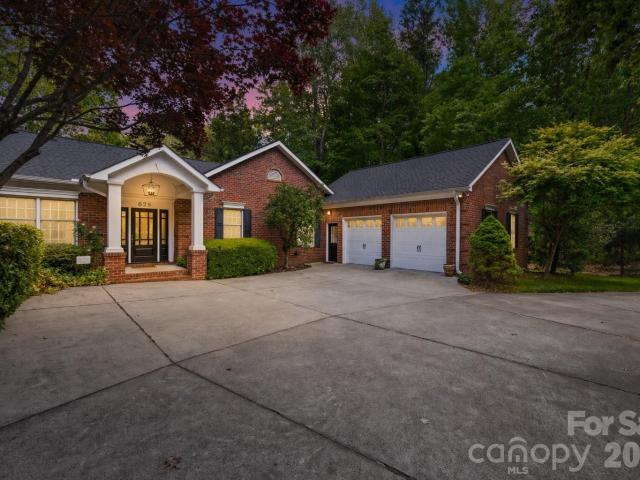 625 Saint Andrews Road