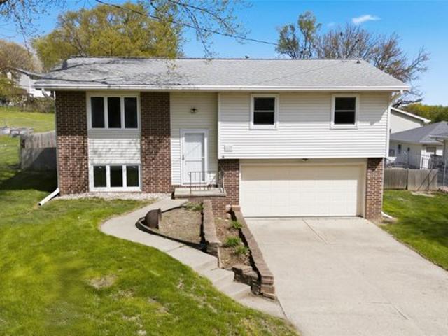 625 Schaffer Blvd, Pleasant Hill, IA 50327