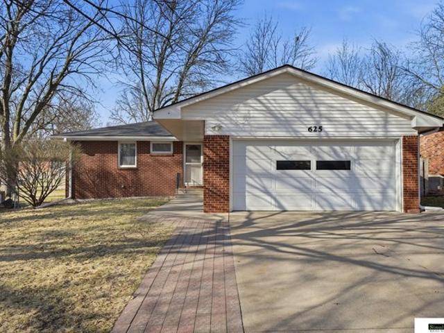625 Sierra Dr, Lincoln, NE 68505