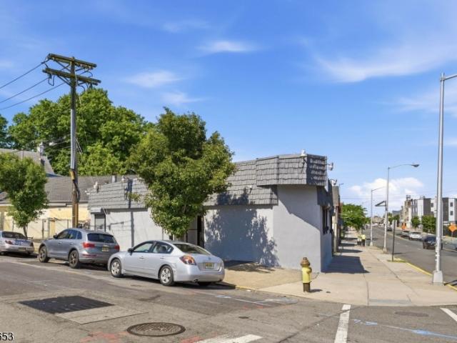 625 Springfield Ave
