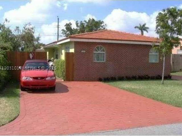 625 SW 3rd St, Hallandale Beach, FL 33009