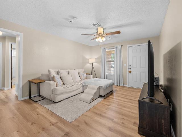 625 SW 9th Street