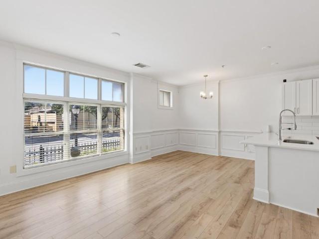 625 Piedmont Avenue NE 107