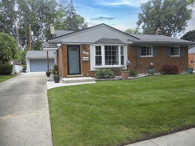 625 Rewold Dr, Rochester, MI 48307