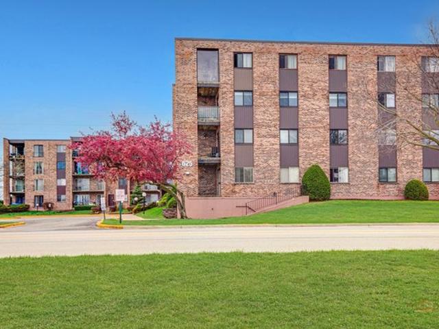 625 W Huntington Commons Rd Apt 208, Mount Prospect, IL 60056