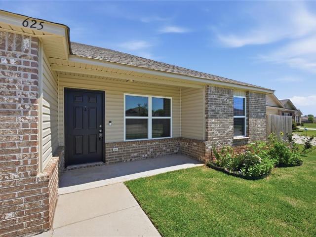 625 W Lola Drive