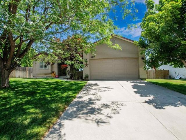 625 W Mulberry Loop, Nampa, ID 83686