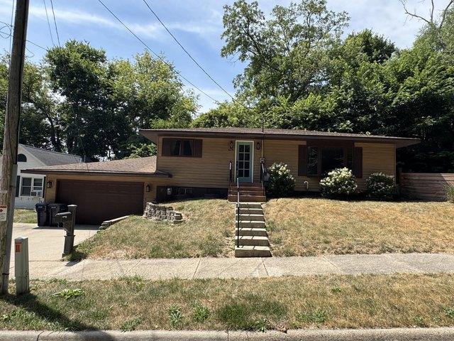 625 Thomas St, Janesville, WI 53545