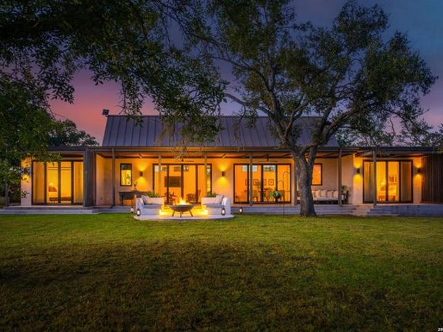625 Triple Creek Rd, Fredericksburg, TX 78624