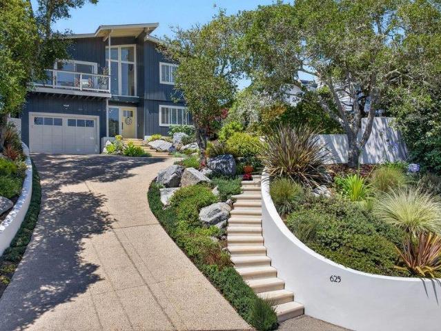 625 Vista Del Mar Drive