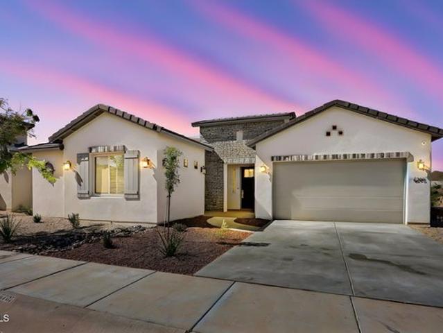 6265 Bayberry Rd, Las Cruces, NM 88012