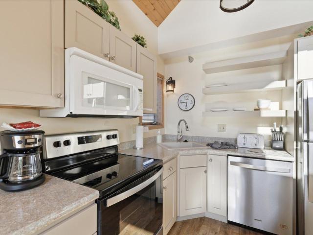 6266 Giants Ridge Road # 108