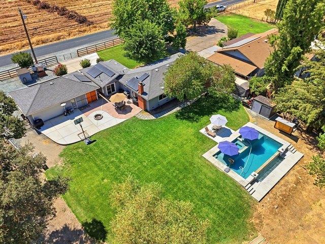 6267 E Jahant Rd, Acampo, CA 95220