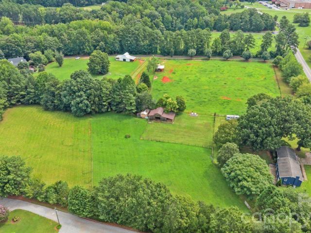 6268 Long Island Road