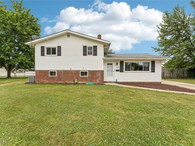 6269 Sylvia Ct, Brook Park, OH 44142