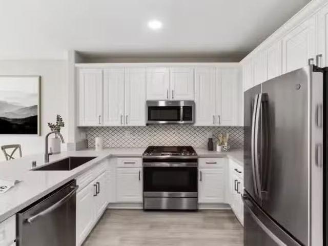 6260 W 3RD St, 404, LOS ANGELES, CA 90036
