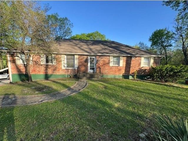6261 NE Russell Rd, Kansas City, MO 64117