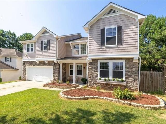 6261 Sparkling Cove Ln, Buford, GA 30518