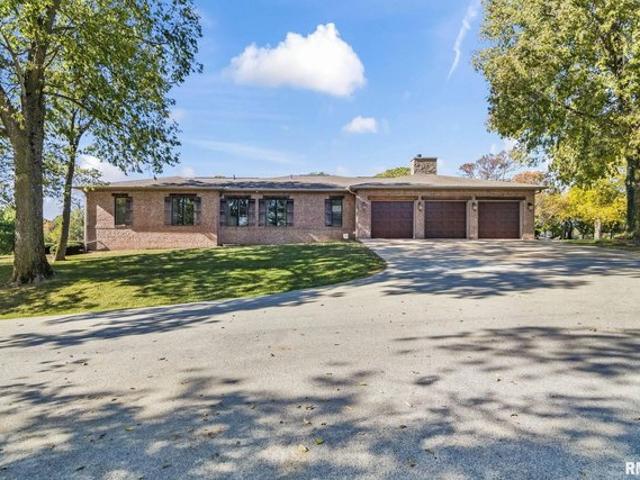 6263 Bunker Hill Rd, New Berlin, IL 62670