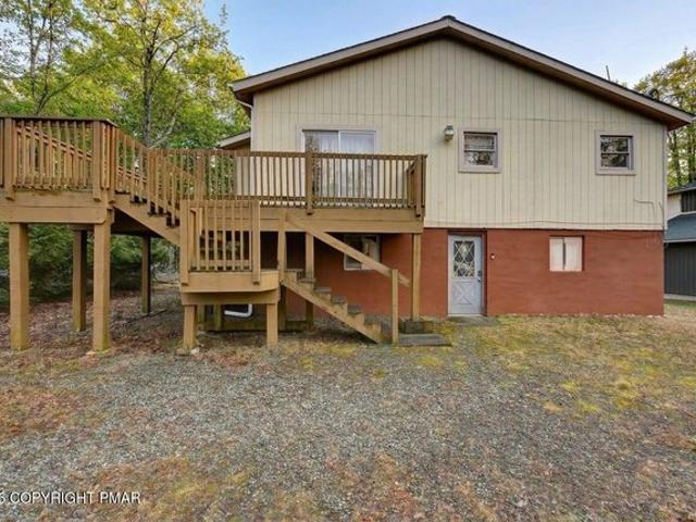 6263 Park Pl, Tobyhanna, PA 18466