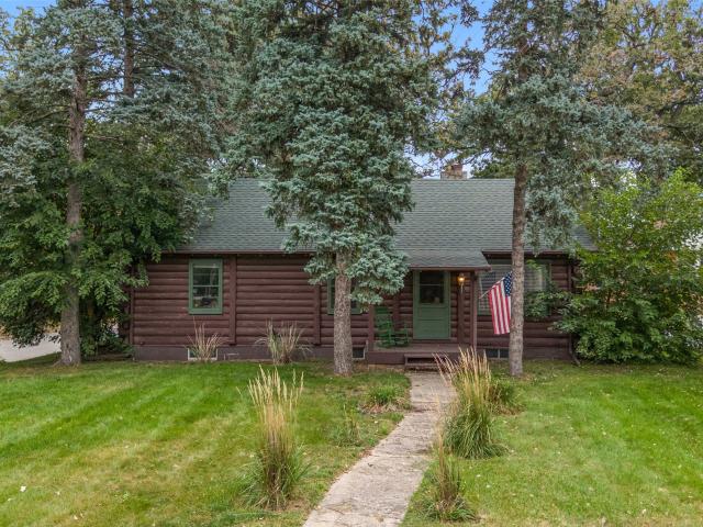 626 18th Street W