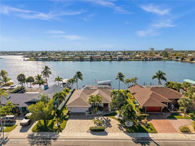 626 Cape Coral Parkway W, Cape Coral, US, FL
