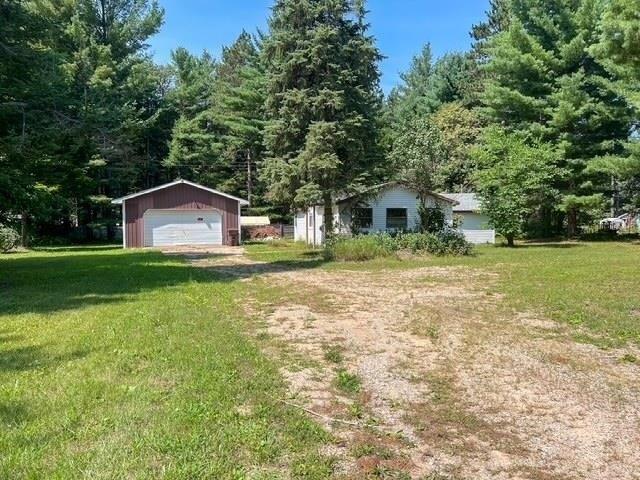 626 Carolyn Rd, Harrison, MI 48625