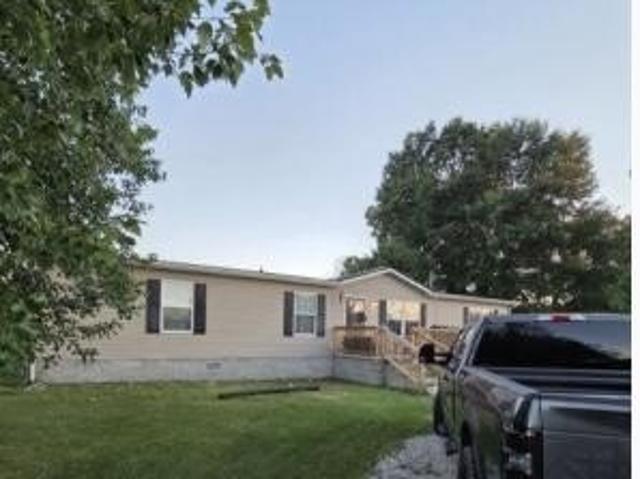 626 Center Ave, Wurtland, KY 41144