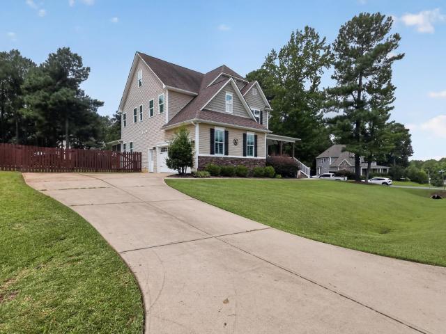 626 Bridgeport Circle