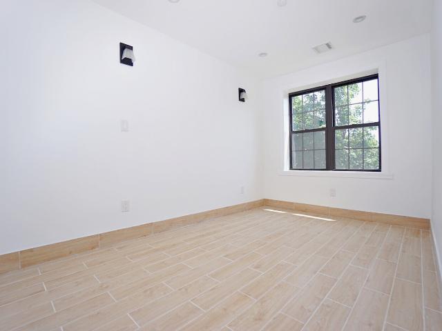 626 GREENE Avenue
